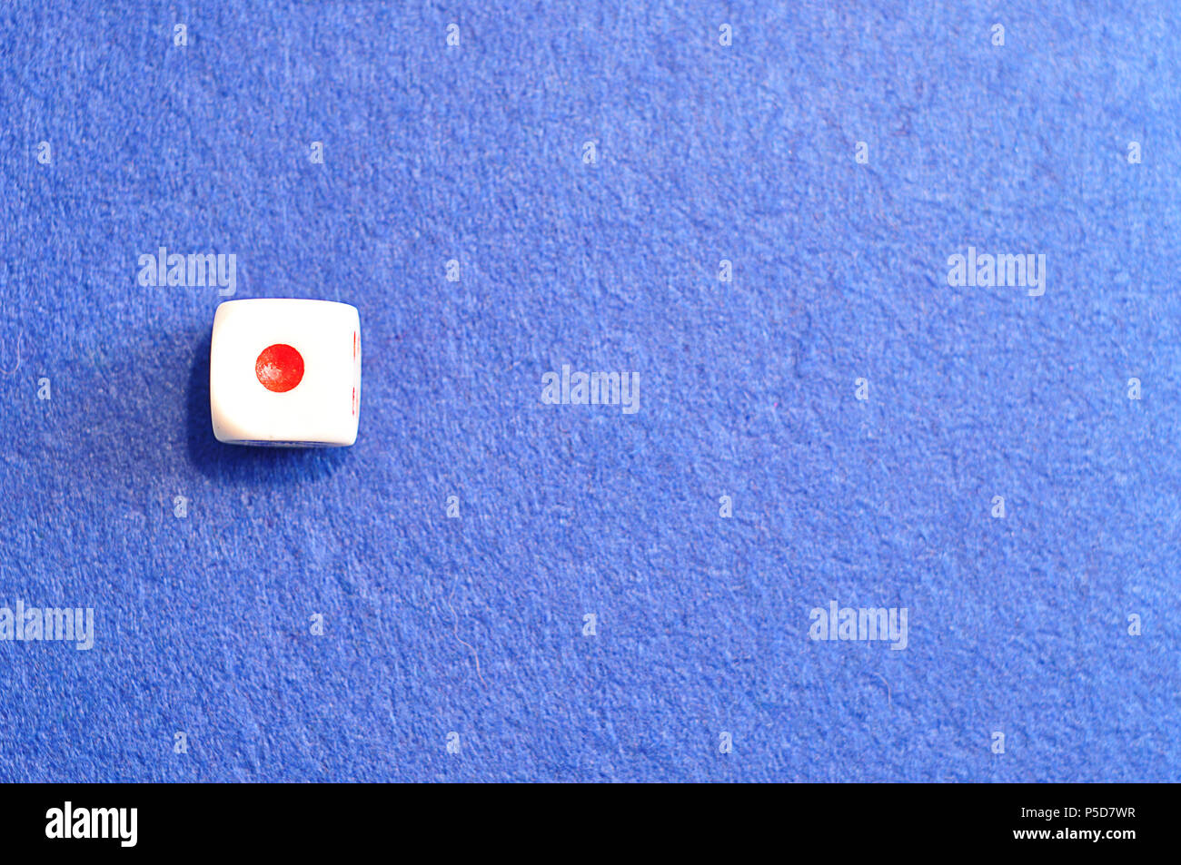 Single dice hi-res stock photography and images - Alamy