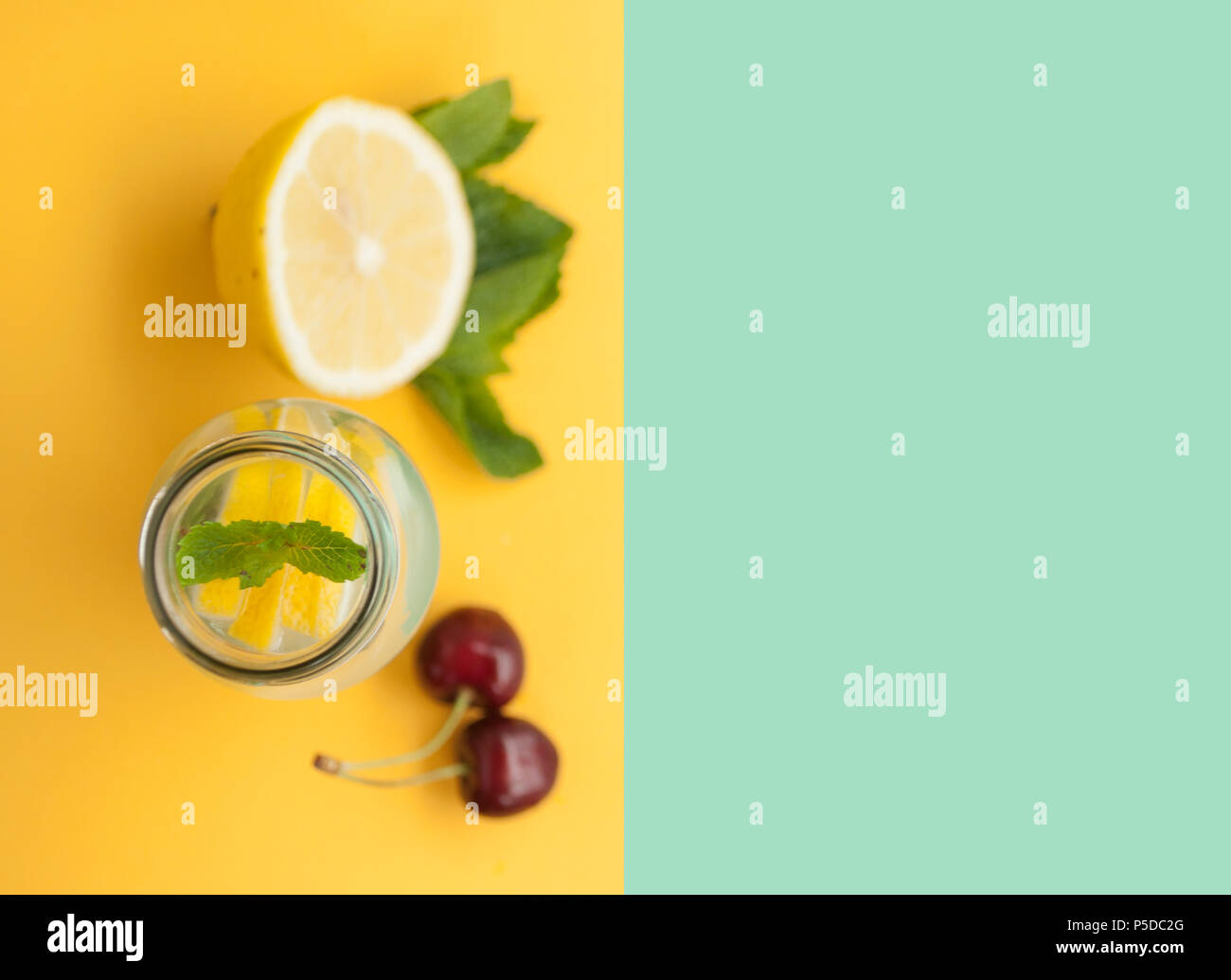 Flat lay of lemonade ingredients Stock Photo - Alamy