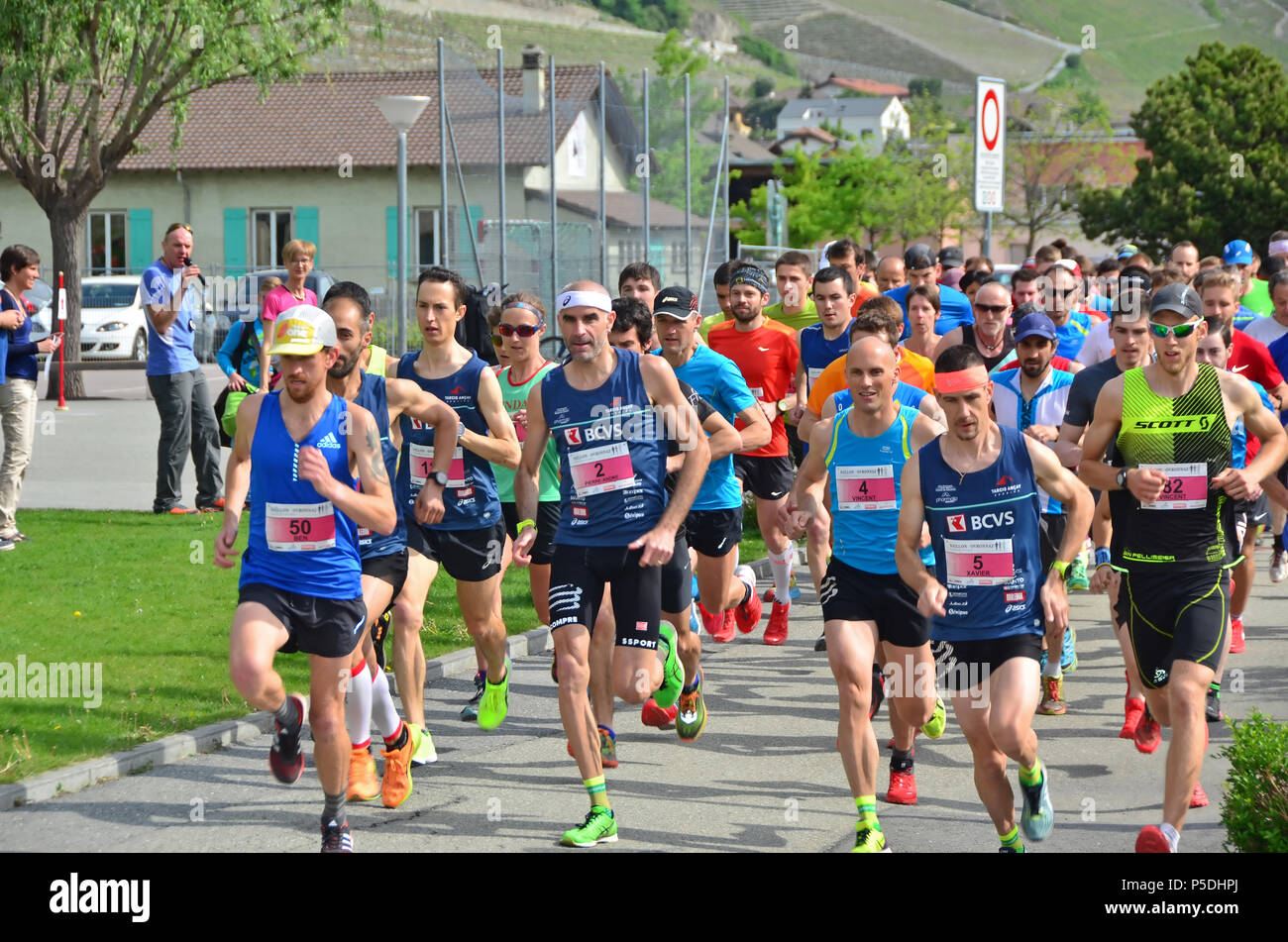SAILLON, SWITZERLAND - APRIL 28: Elite runners starting in the Saillon ...