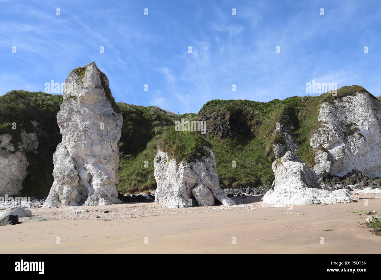 White rocks hi-res stock photography and images - Alamy
