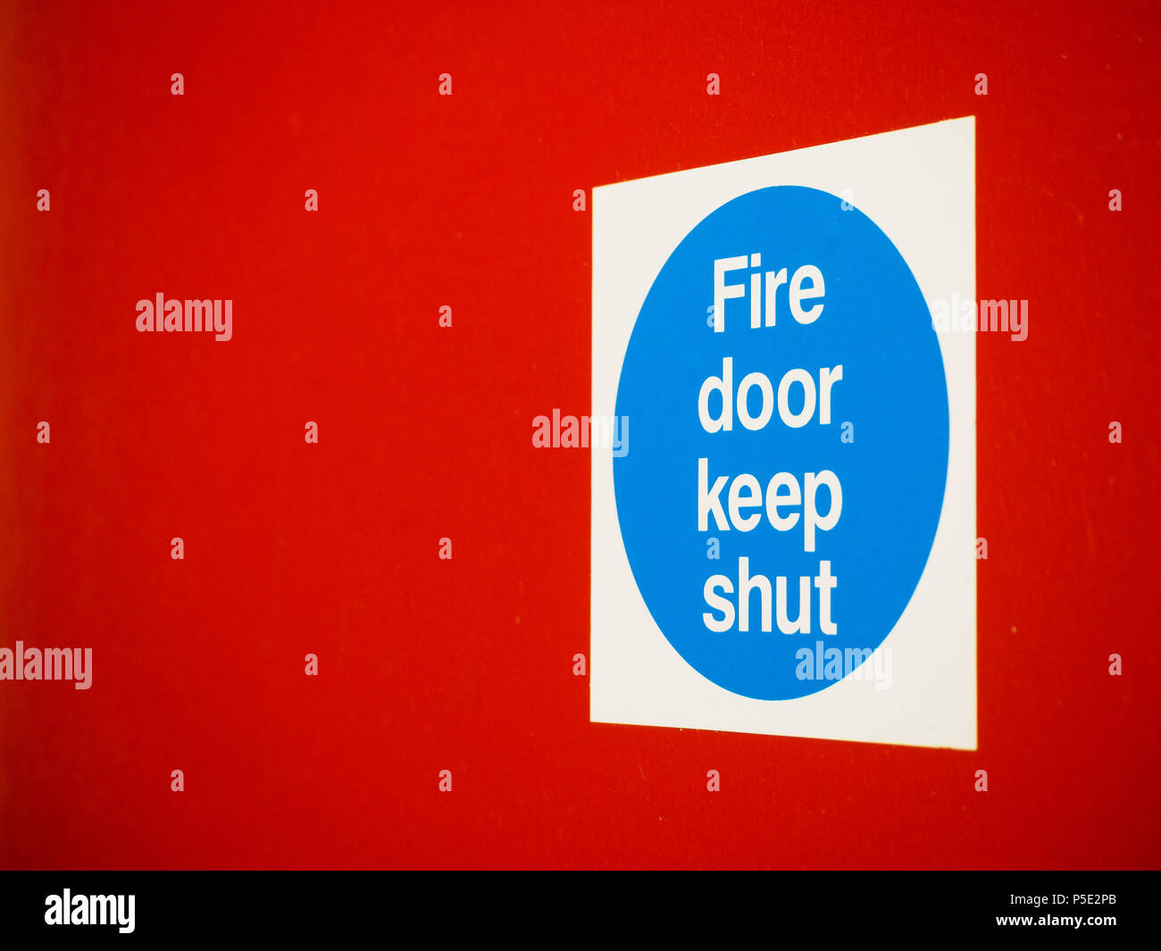 Fire exit door signage hi-res stock photography and images - Alamy