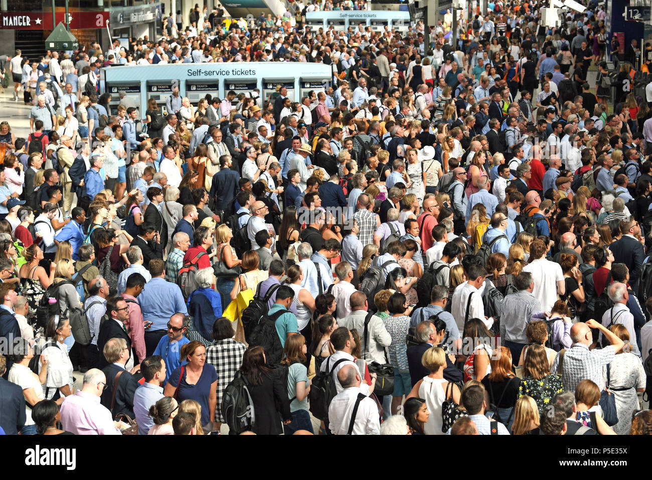 London waterloo station london railway hi-res stock photography and ...