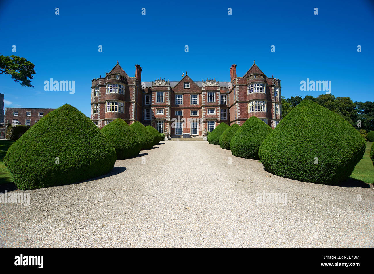 Burton agnes hall elizabethan historic hi-res stock photography and ...