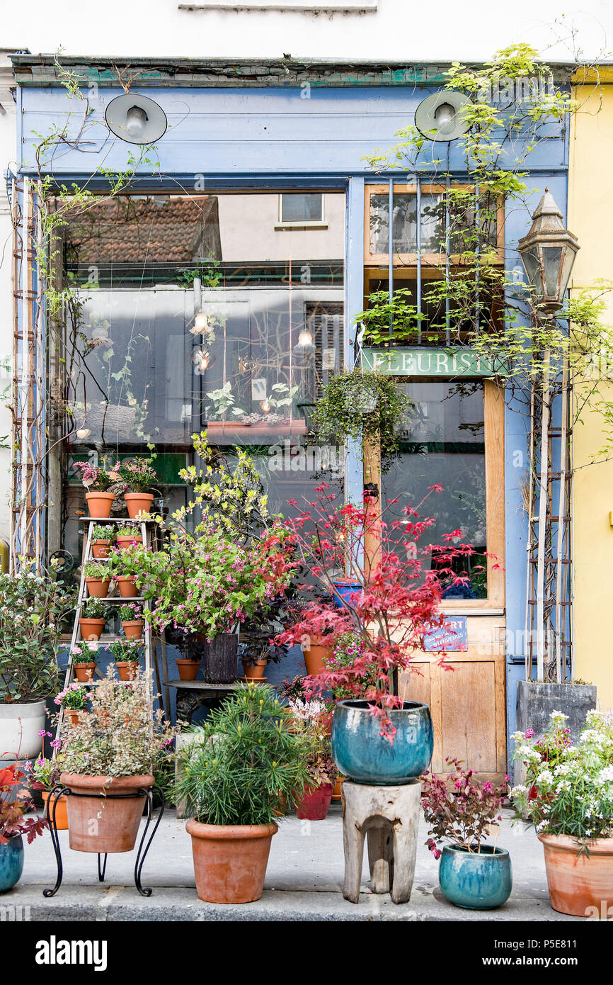 Pretty shop front hi-res stock photography and images - Alamy