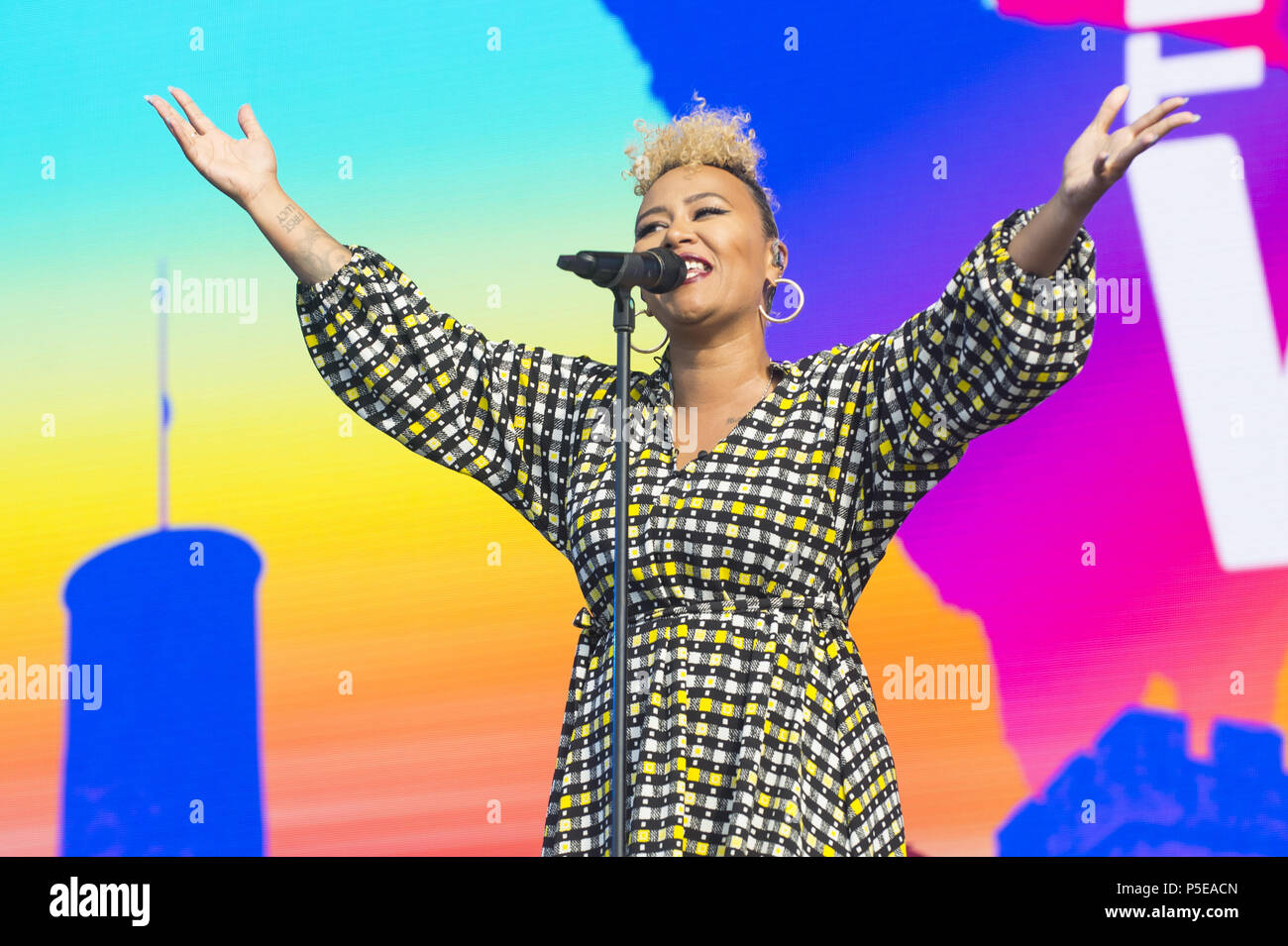 Musicians and revellers attend BBC Biggest Weekend in Perth as concerts ...