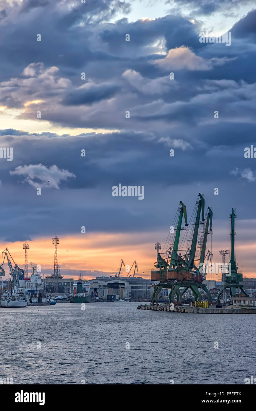 Vertical view loading unloading container hi-res stock photography and ...