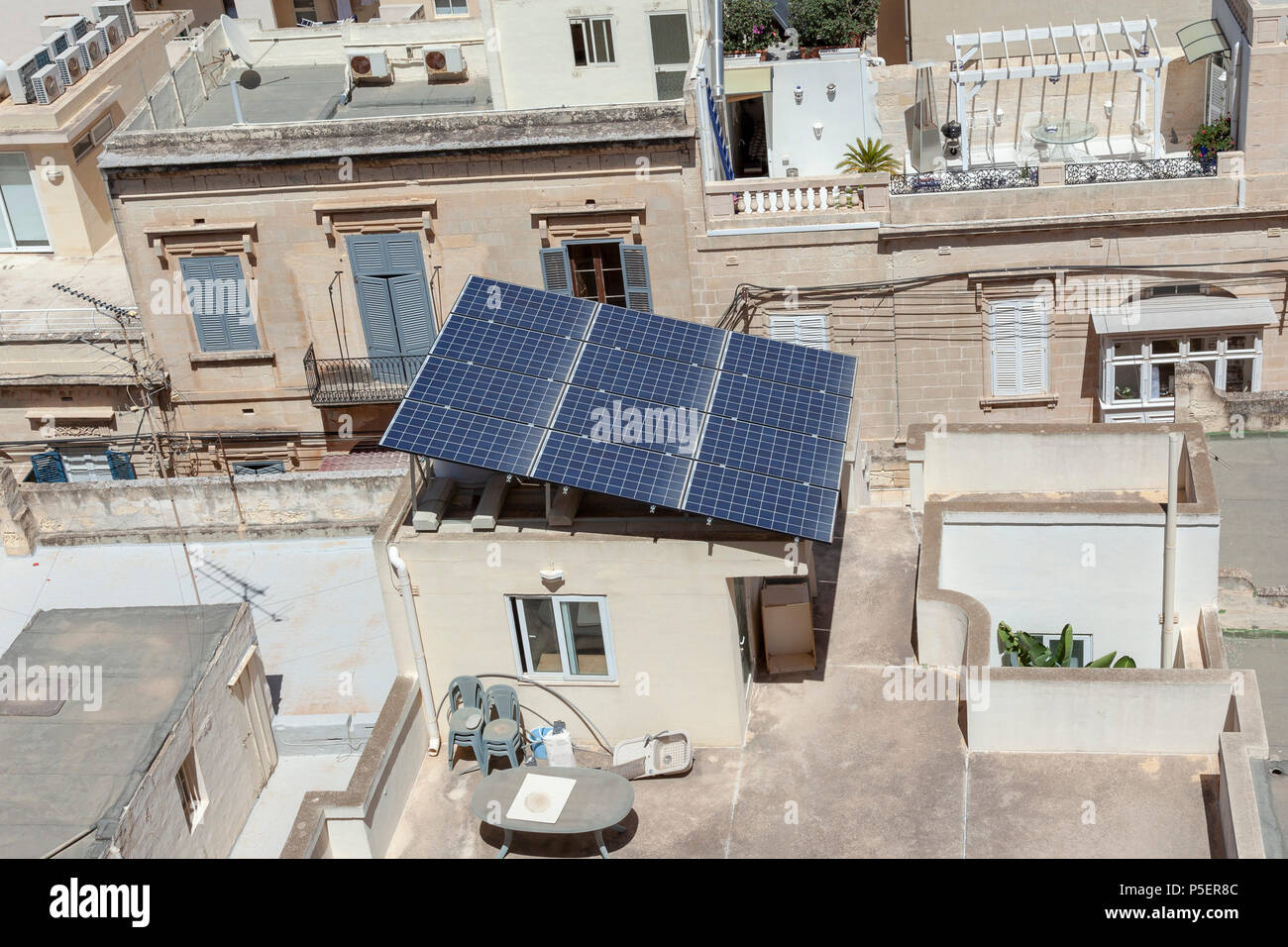 Rooftop solar panels hi-res stock photography and images - Alamy