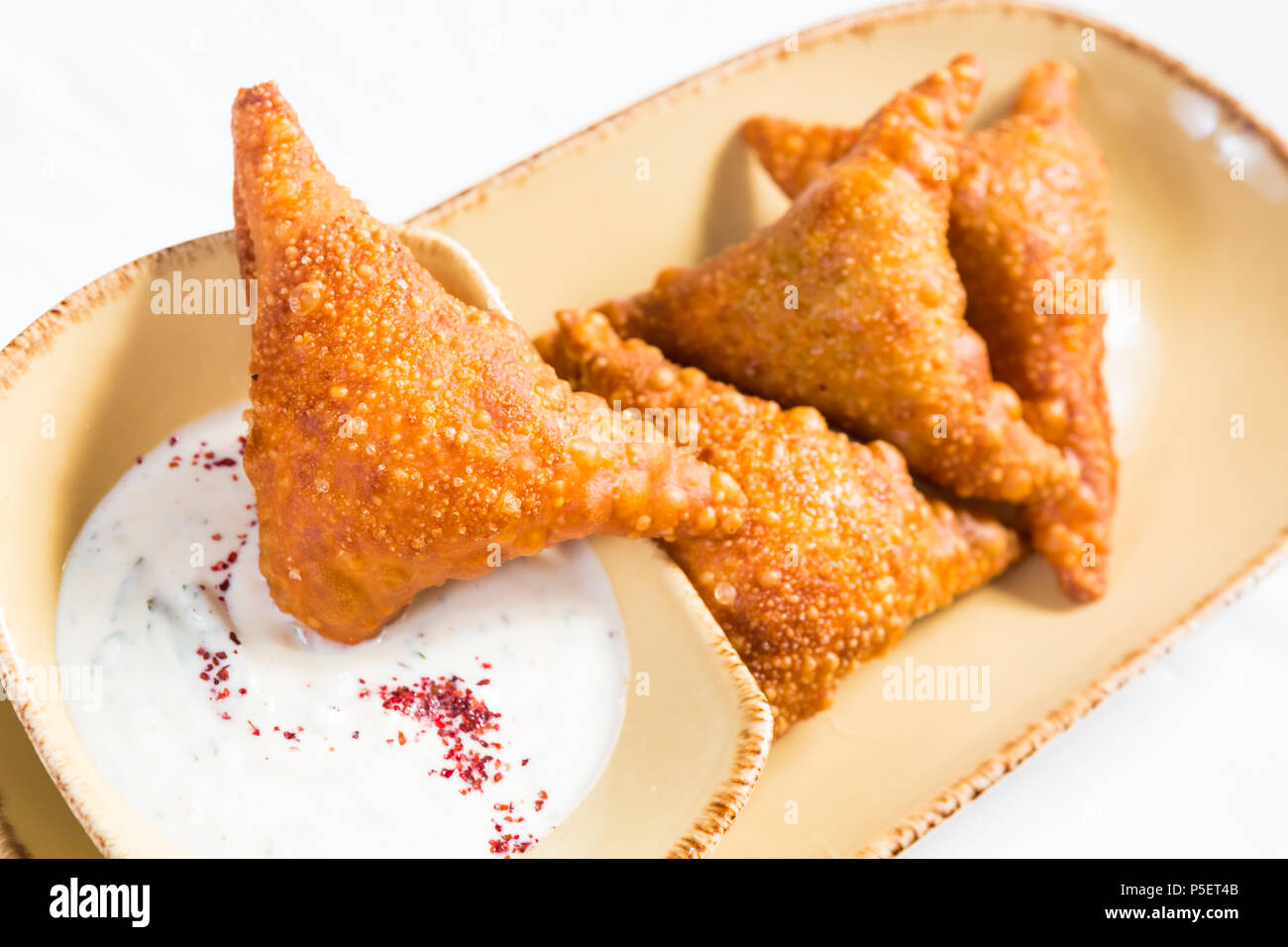 Authentic samosa hi-res stock photography and images - Alamy