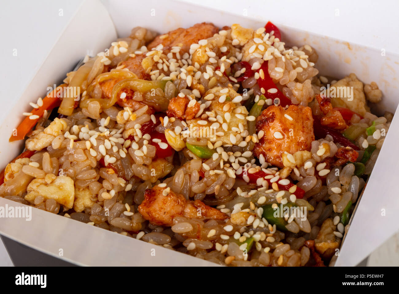 Fried rice with chicken and egg Stock Photo - Alamy