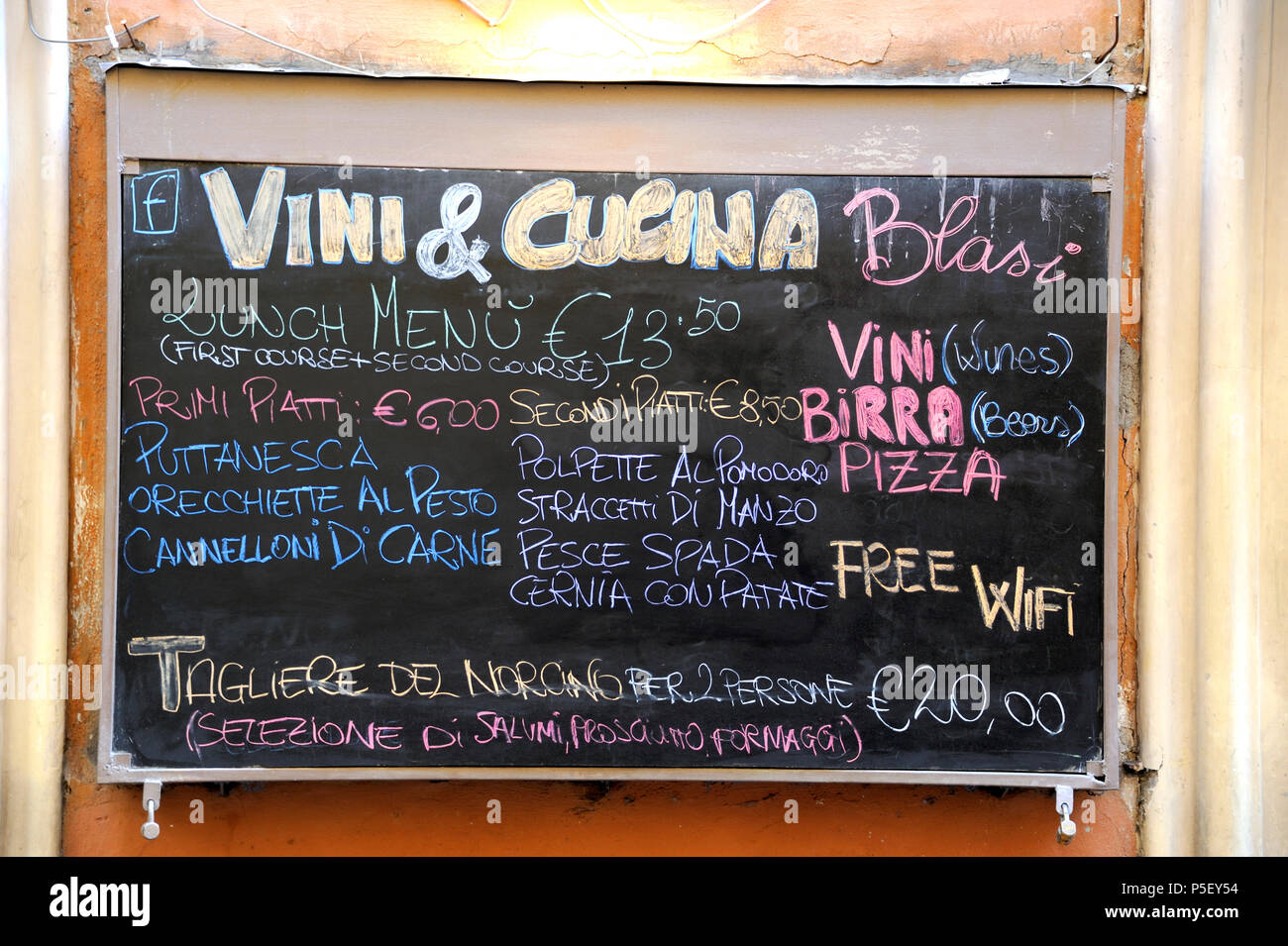 Cucina sign hi-res stock photography and images - Alamy