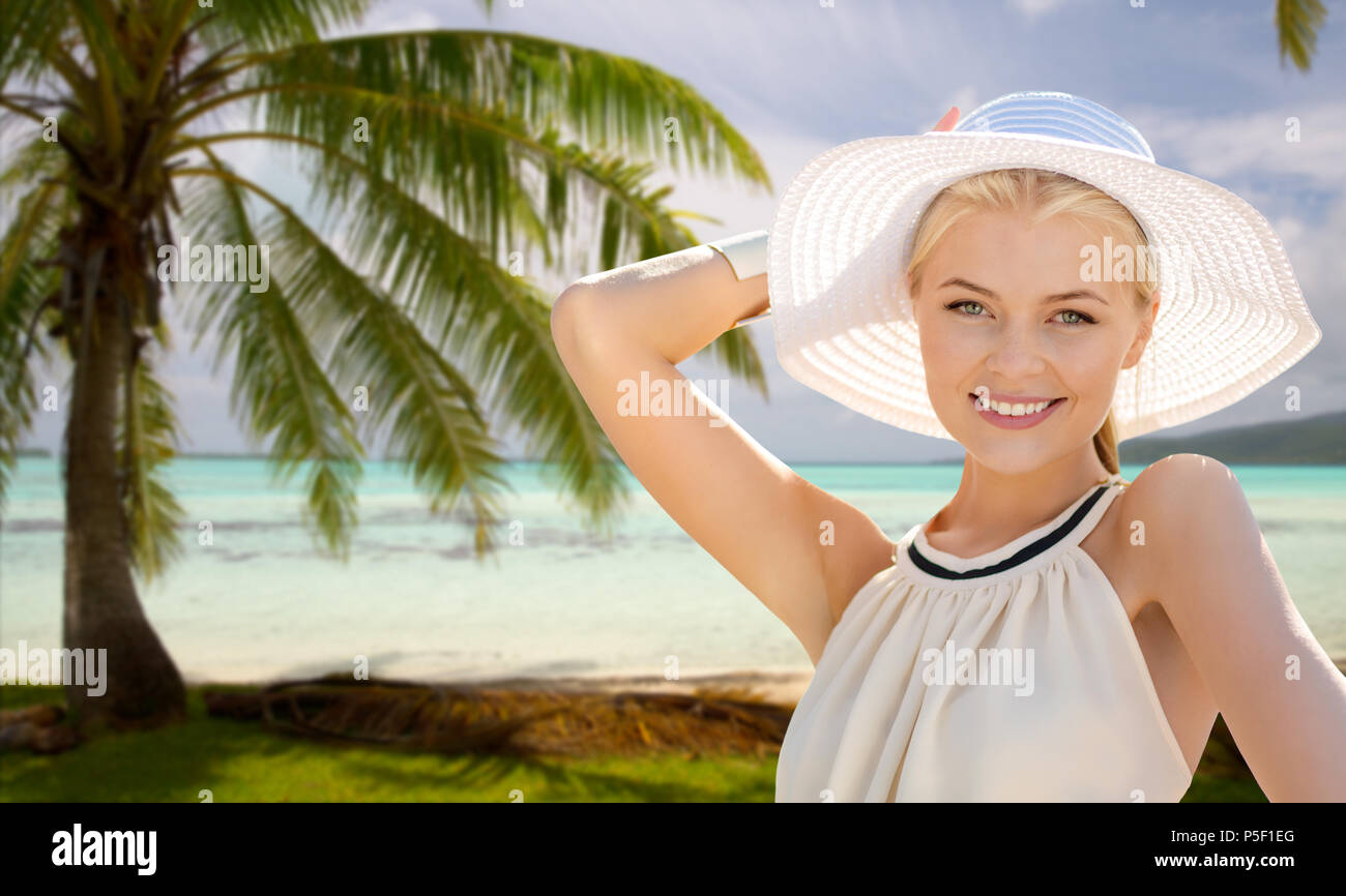 beautiful woman enjoying summer over beach Stock Photo - Alamy