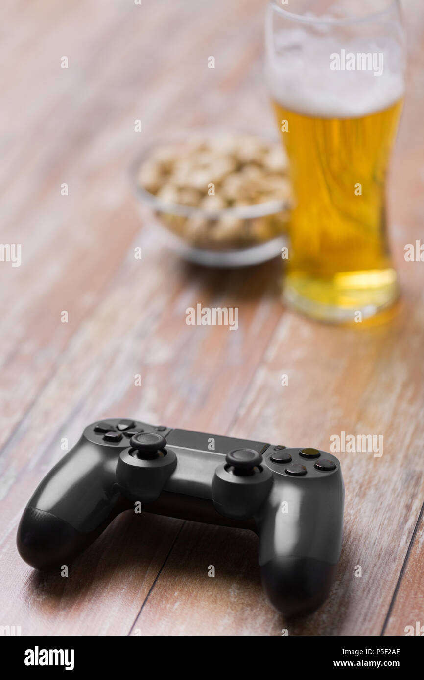 Remote controller beer hi-res stock photography and images - Alamy