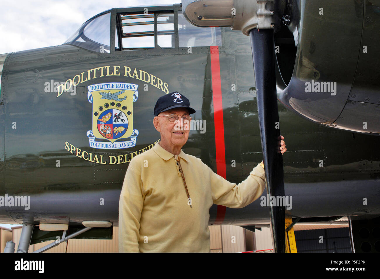 Colonel Dick Cole WWII Pilot Stock Photo - Alamy