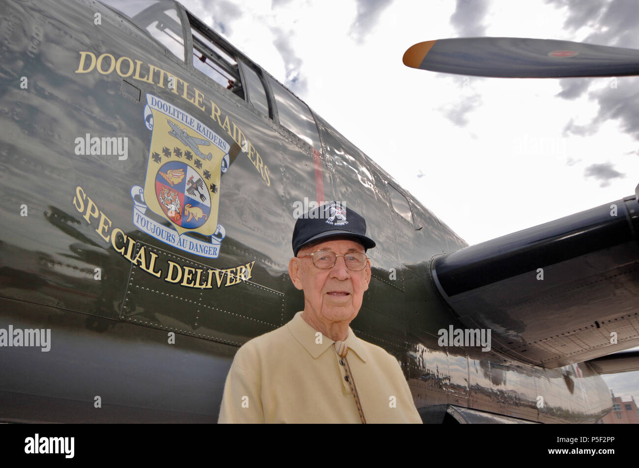Colonel Dick Cole WWII Pilot Stock Photo - Alamy