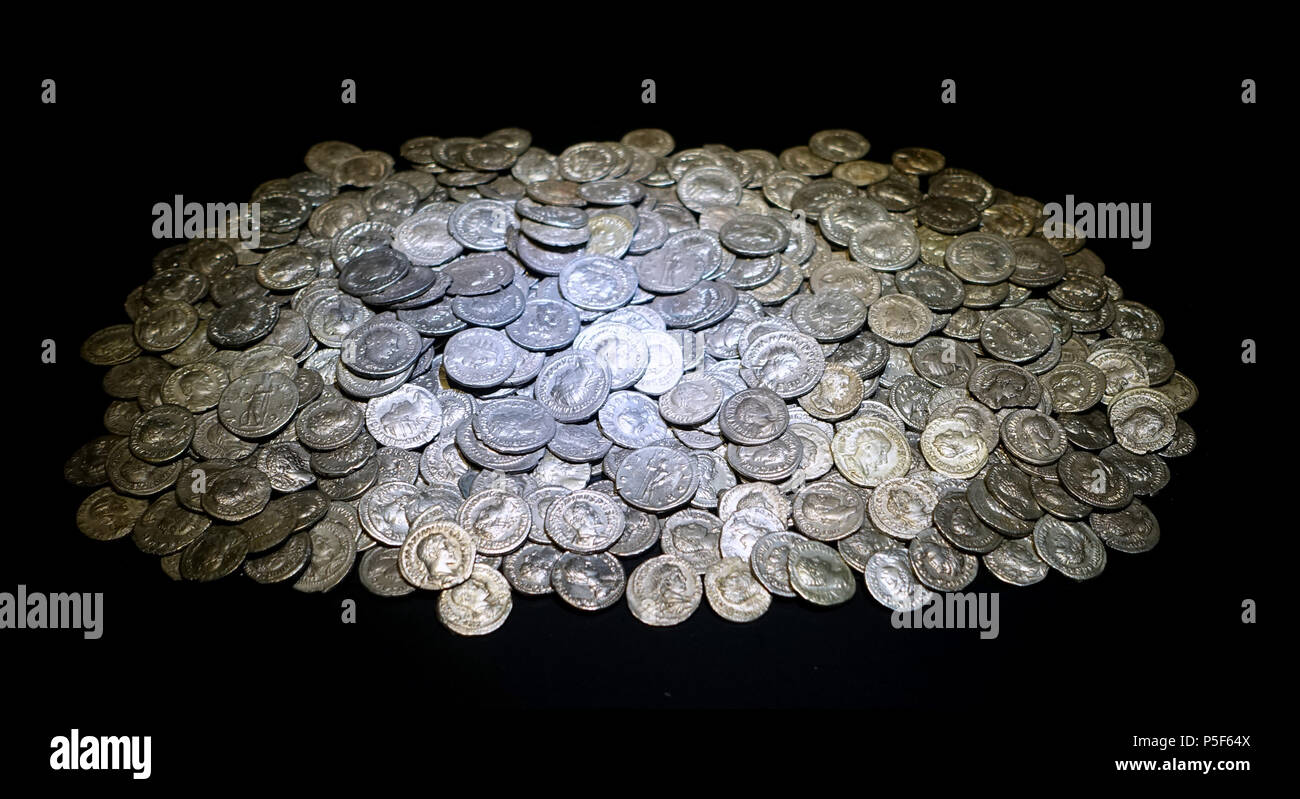 Coin hoard hi-res stock photography and images - Alamy
