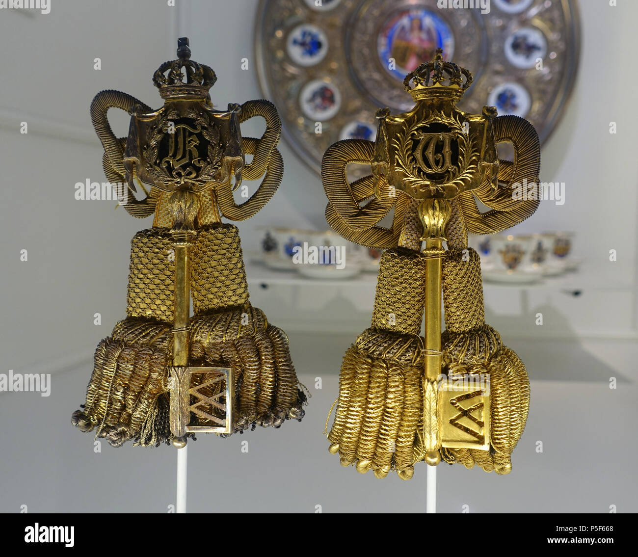 Kings and keys hi-res stock photography and images - Alamy