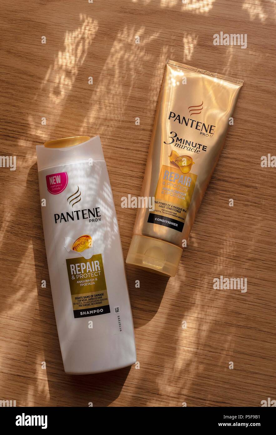 Pantene shampoo hi-res stock photography and images - Alamy