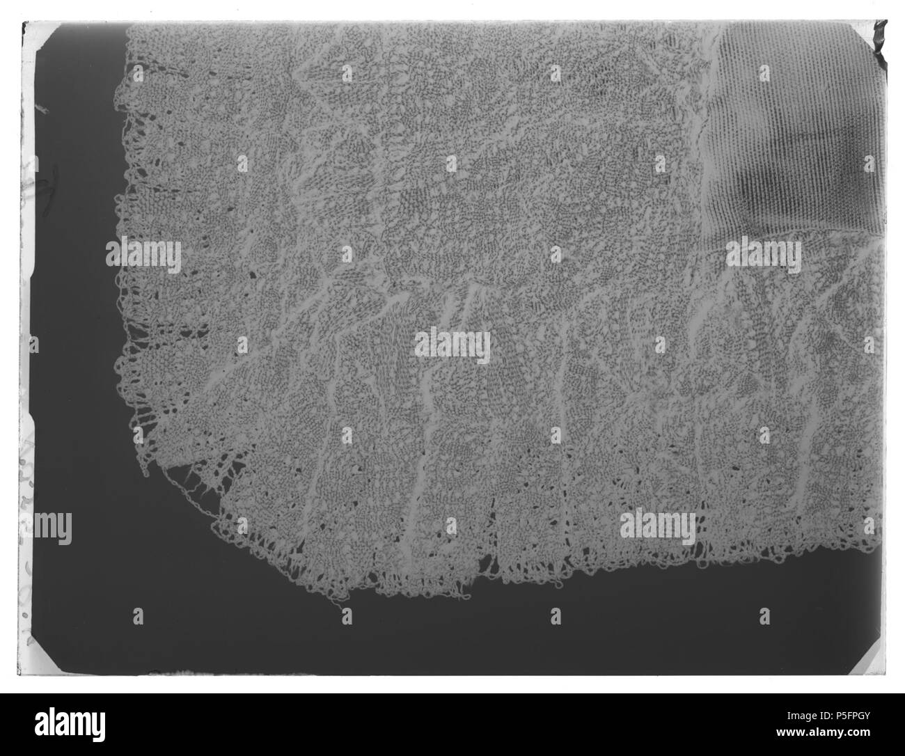 2 5 x 35 5 cm Black and White Stock Photos & Images - Alamy