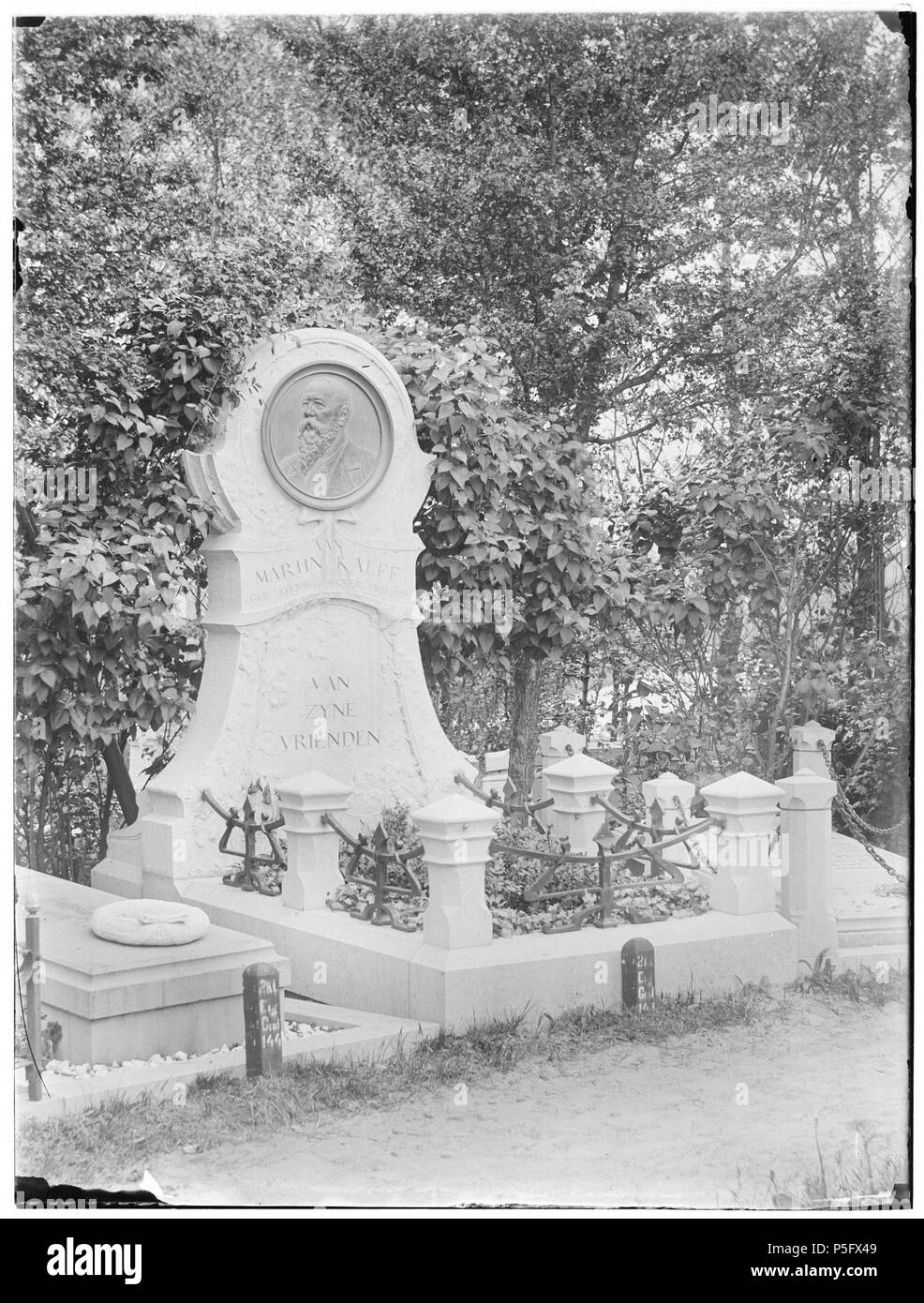 1900 05 19 hi-res stock photography and images - Alamy