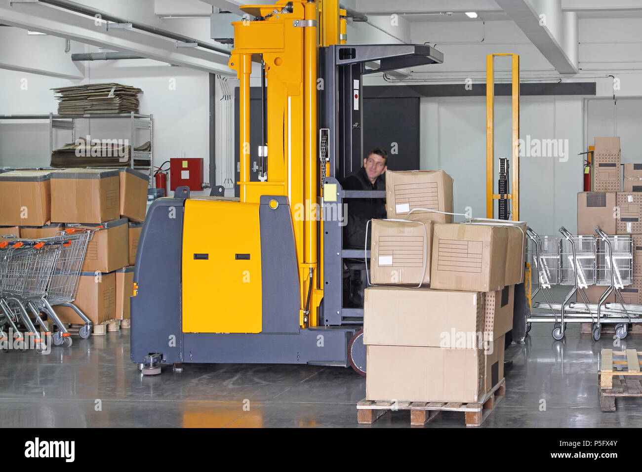 High rack stacker forklift hi-res stock photography and images - Alamy