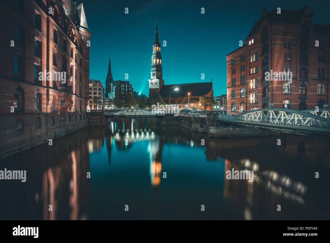 Hamburg ger germany hi-res stock photography and images - Alamy