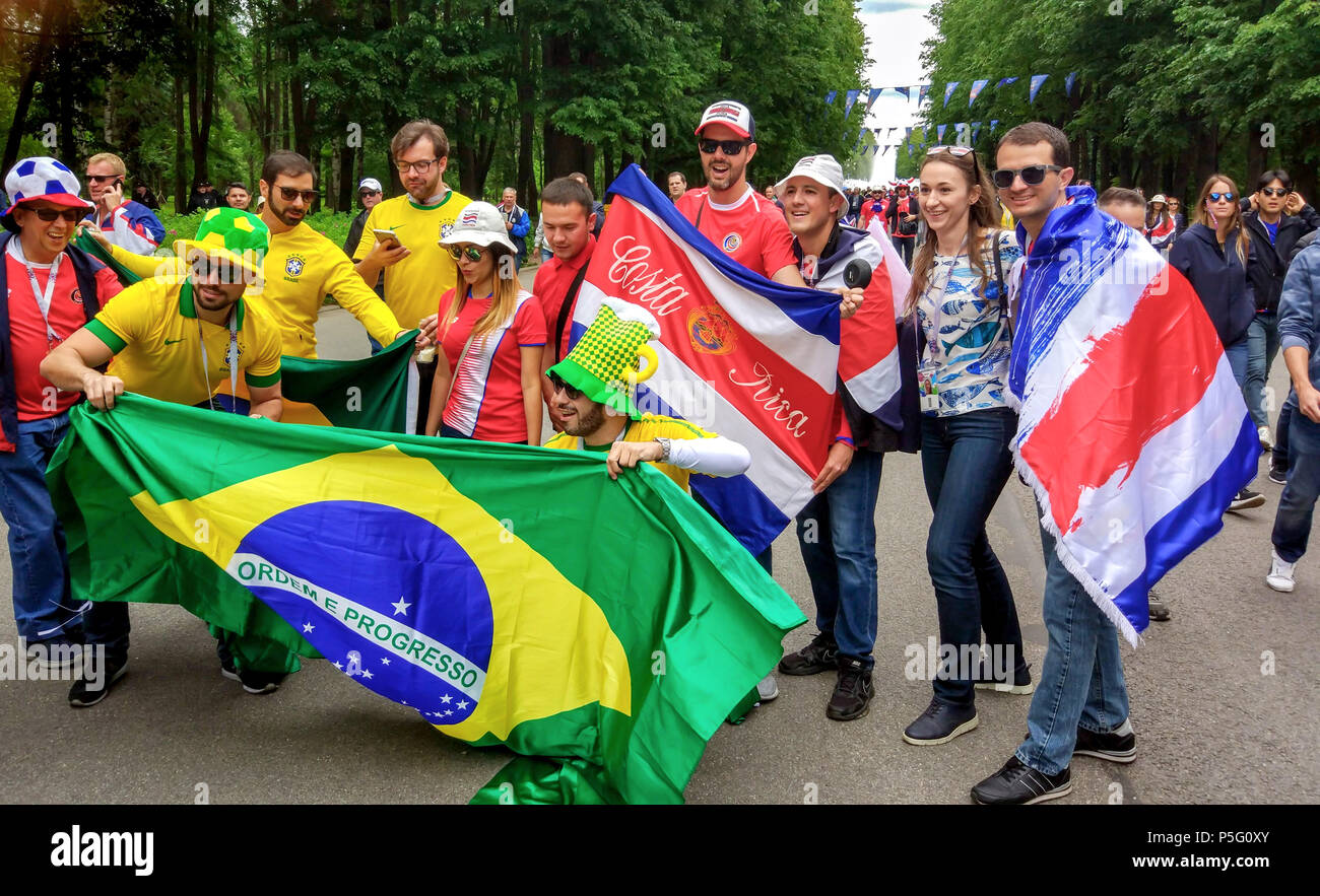 Brazilian football fans russia hi-res stock photography and images - Alamy