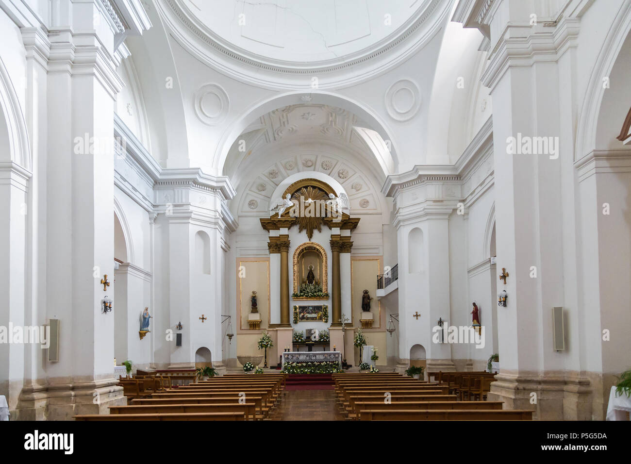 Front view of the interior of a church Stock Photo - Alamy