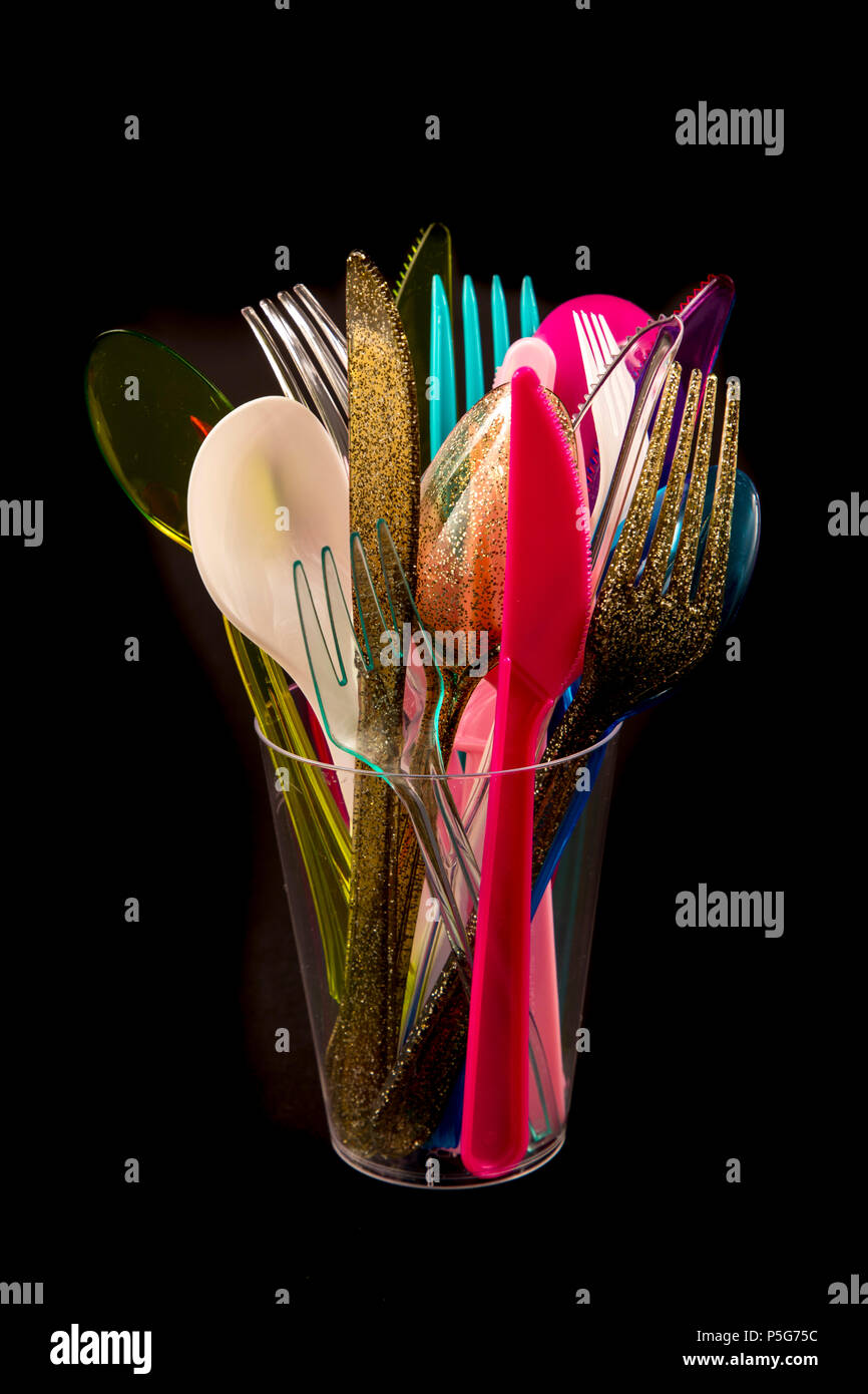 Large pack of plastic cutlery, disposable cutlery, knives, forks ...