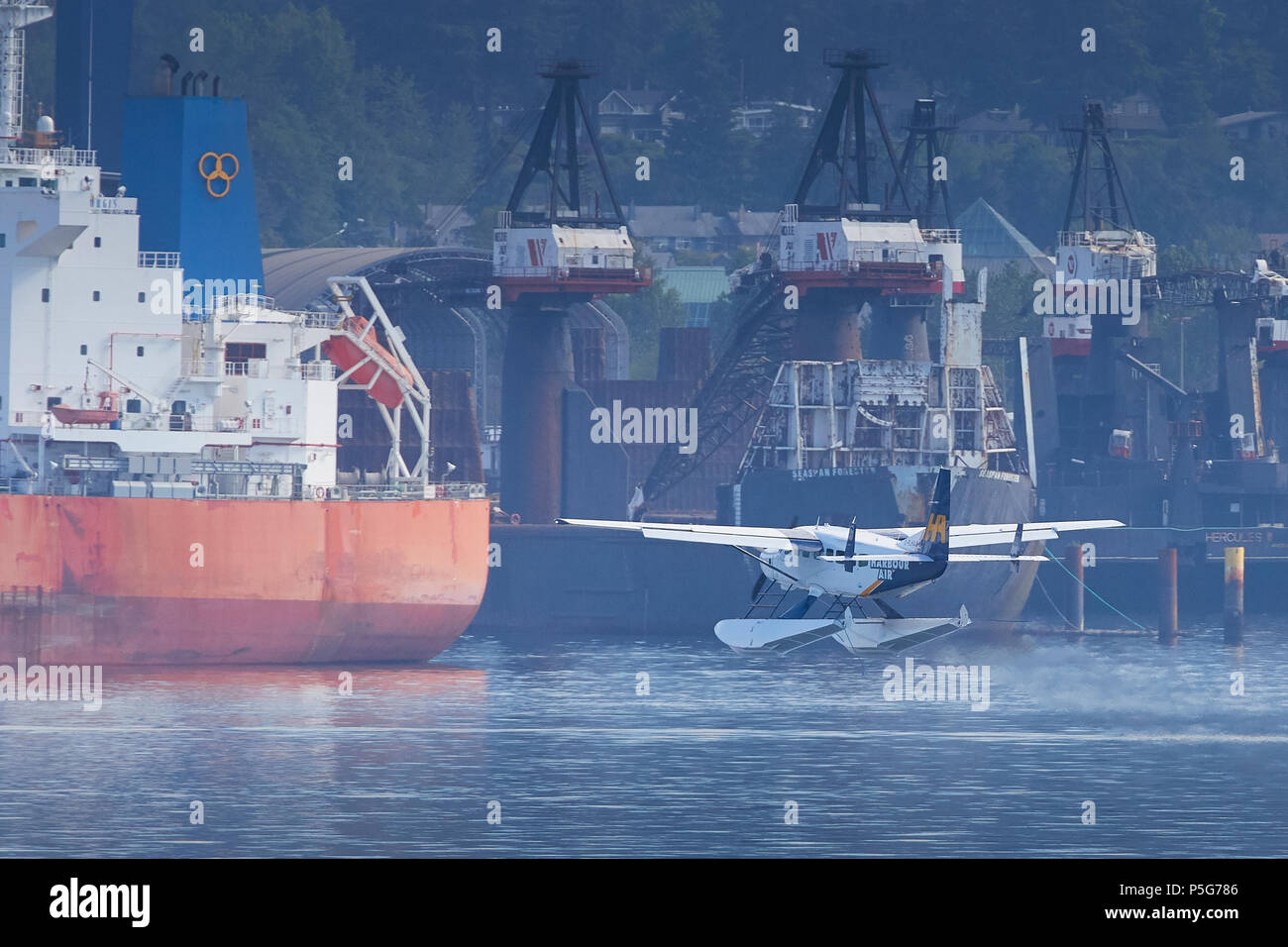 Harbour Air Seaplanes Cessna 208 Caravan Floatplane, Taking Off From ...