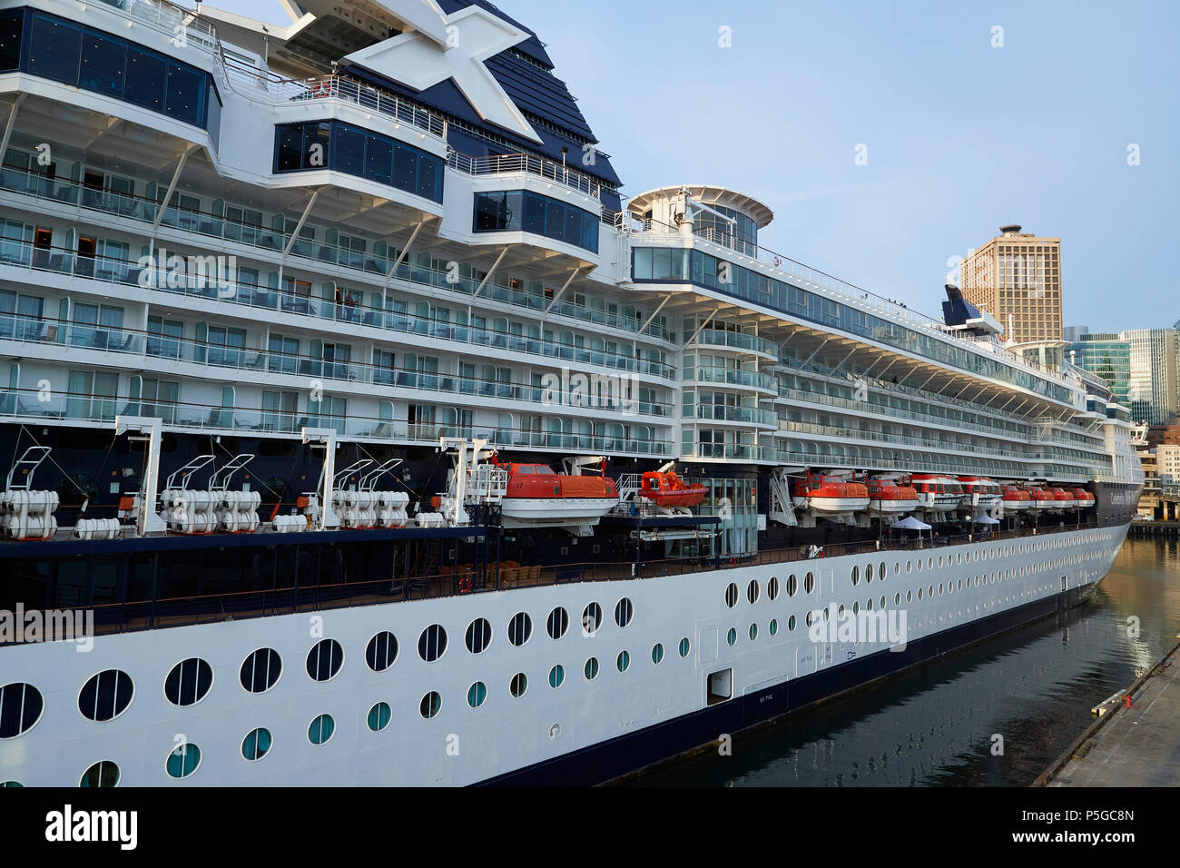 Celebrity infinity hi-res stock photography and images - Alamy