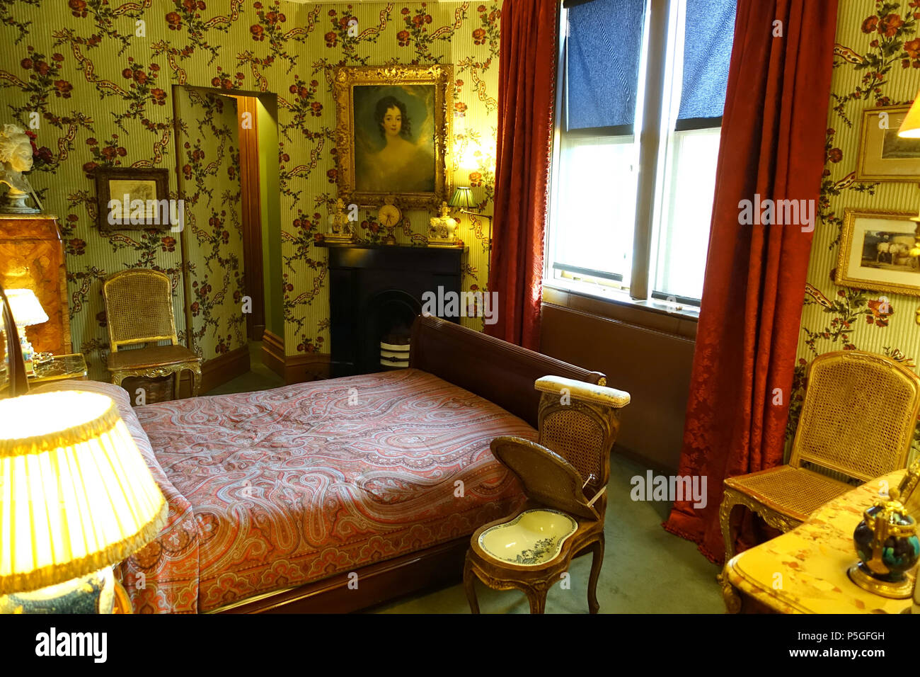 Waddesdon manor interior hi-res stock photography and images - Alamy