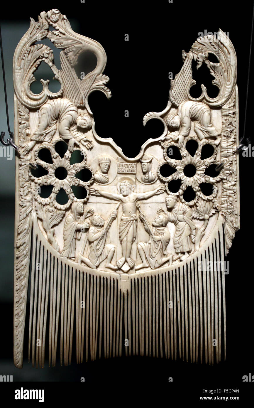 Comb of St. Heribert . English: Comb of St. Heribert, a liturgical comb ...