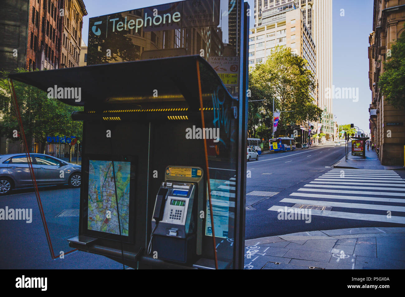 Australia sydney telephone booth hi-res stock photography and images ...