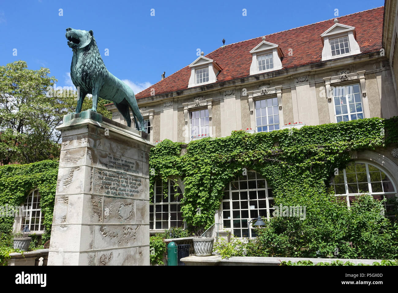 Busch hall hi-res stock photography and images - Alamy