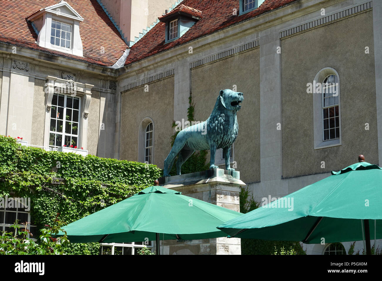 Busch hall hi-res stock photography and images - Alamy