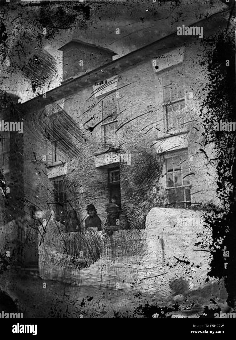 People family house uk Black and White Stock Photos & Images - Alamy