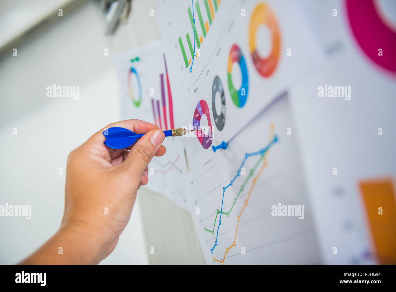 Dart chart dart board hi-res stock photography and images - Alamy