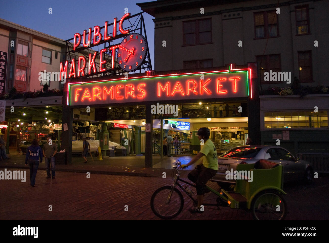Neon public market sign hi-res stock photography and images - Alamy