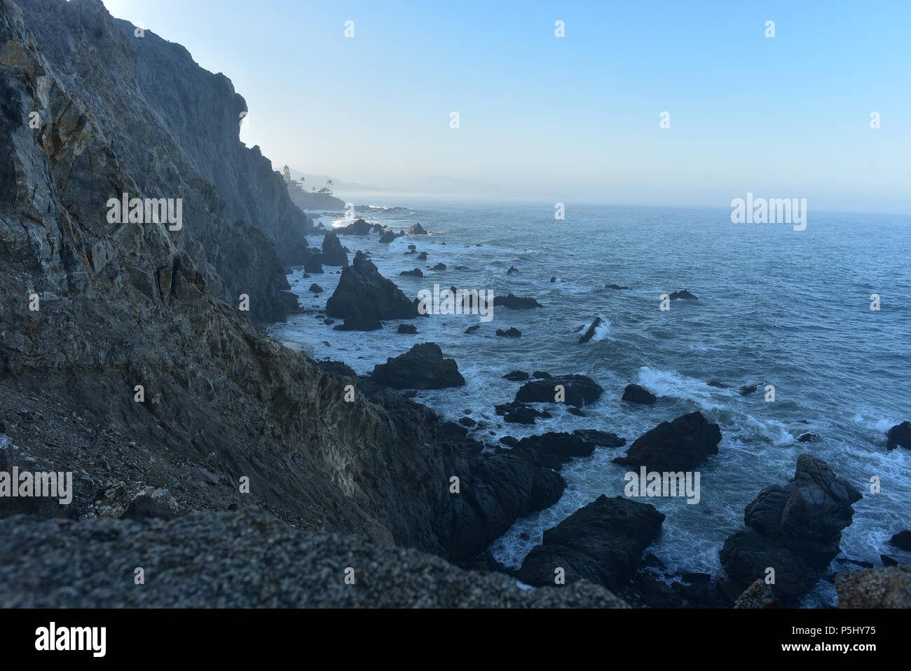 rocky Pacific Ocean shoreline Baja, Mexico Stock Photo - Alamy