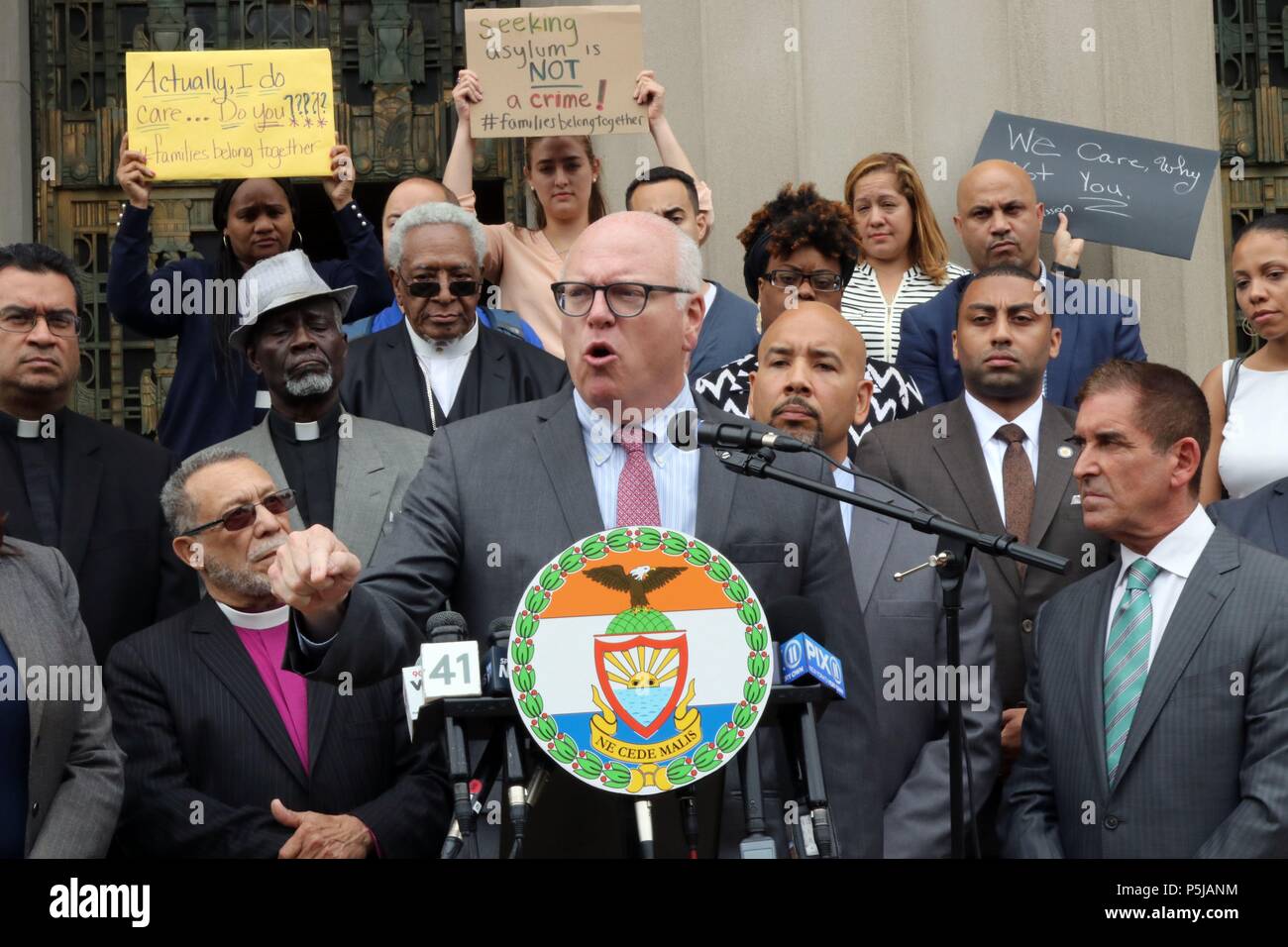 Newcomer administration hi-res stock photography and images - Alamy