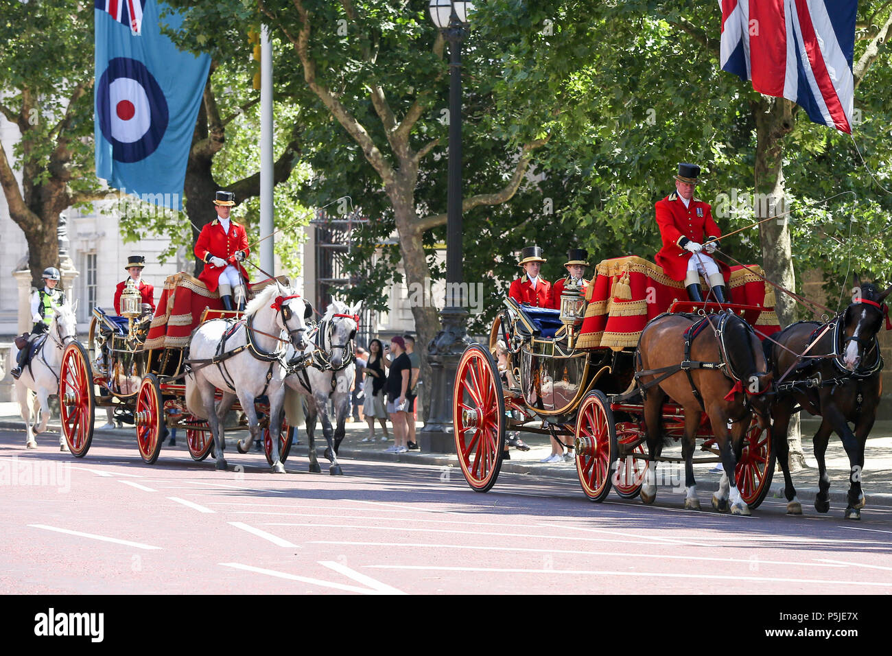 Royal horse drawn carriages hi-res stock photography and images - Alamy