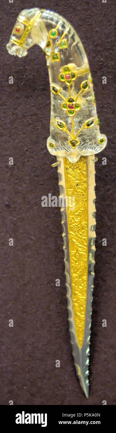 Horse head dagger hi-res stock photography and images - Alamy