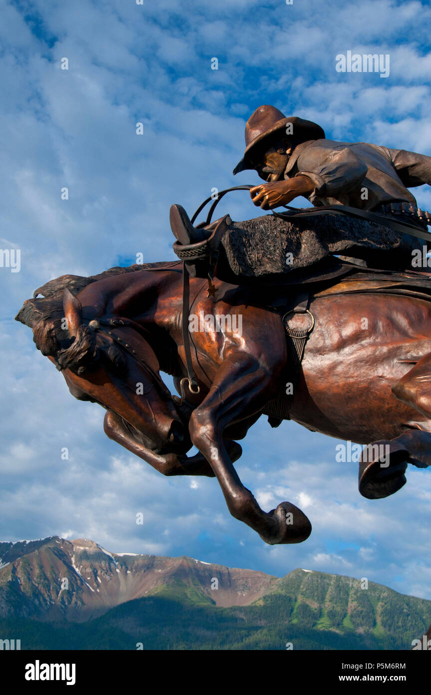 Attitude Adjustment statue, Joseph, Hells Canyon National Scenic Byway ...