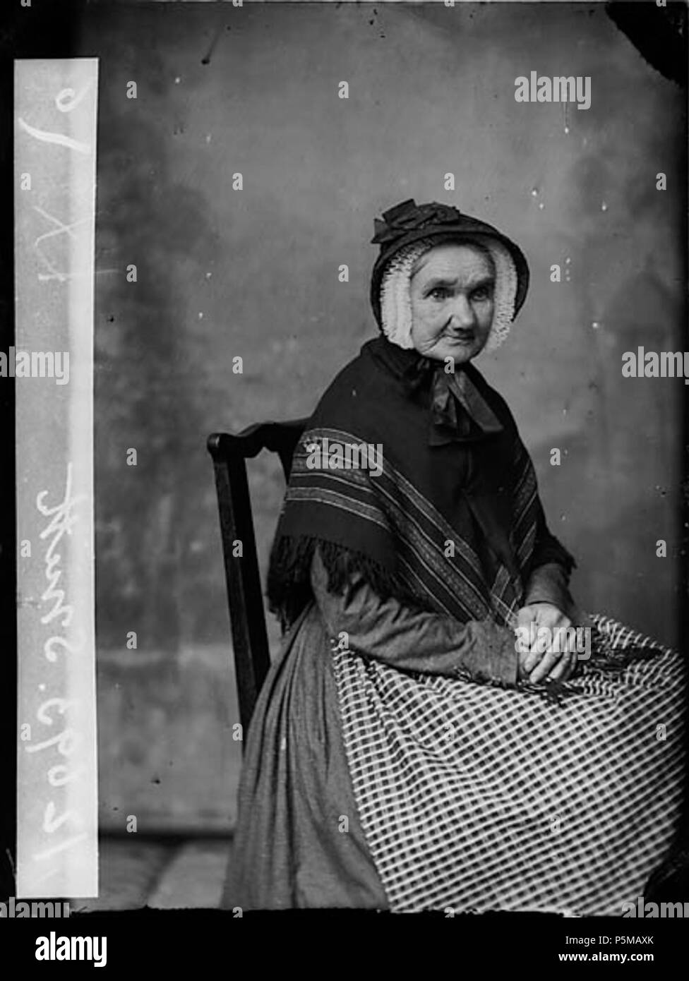 [An old woman (Smith)] [graphic].. 1 negative : glass, wet collodion, b ...