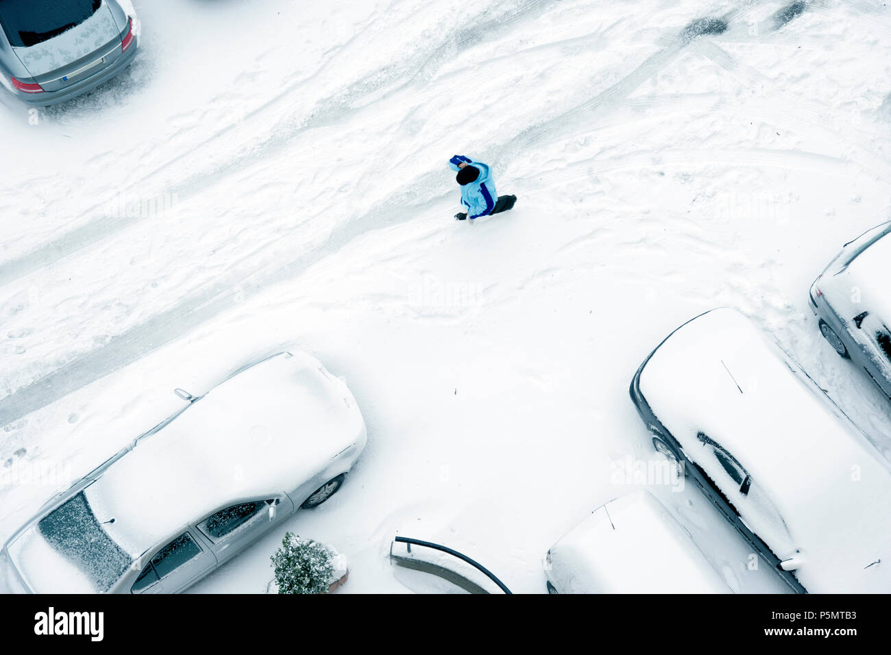 elevated view of snow covered Street Stock Photo - Alamy