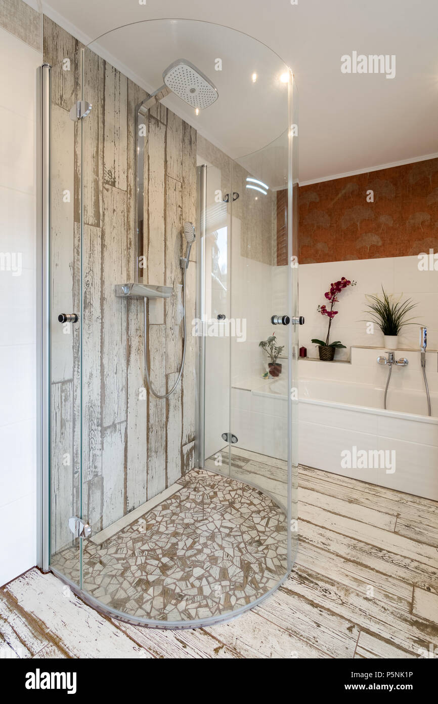 Walk in shower hi-res stock photography and images - Alamy