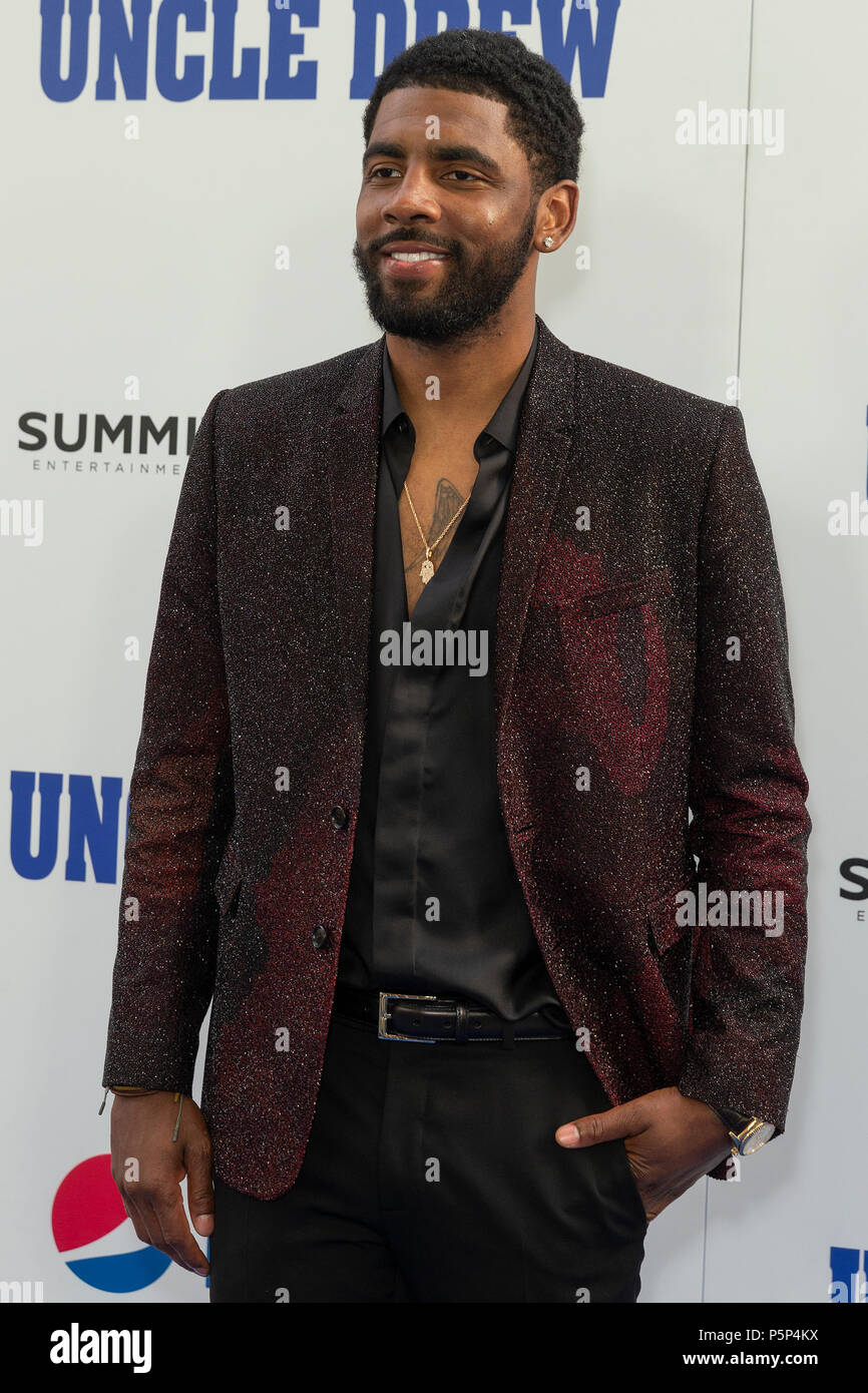 Kyrie irving 2018 hi-res stock photography and images - Alamy