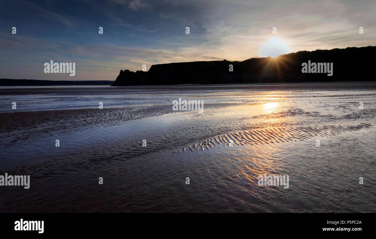Wet sand beach hi-res stock photography and images - Alamy