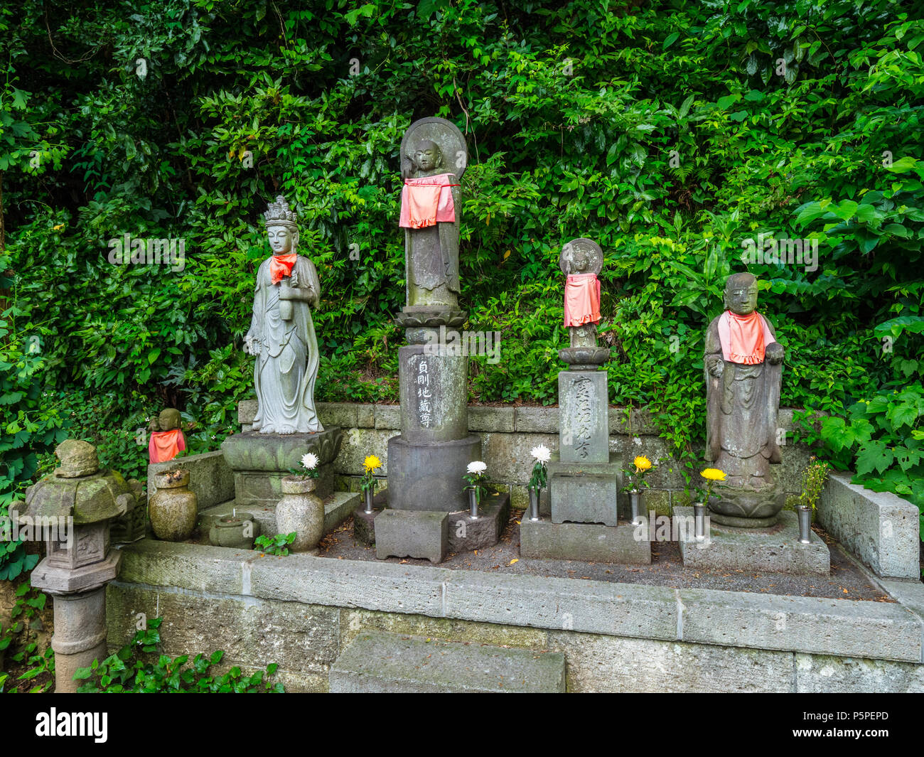 Ofuna kannon statue hi-res stock photography and images - Alamy