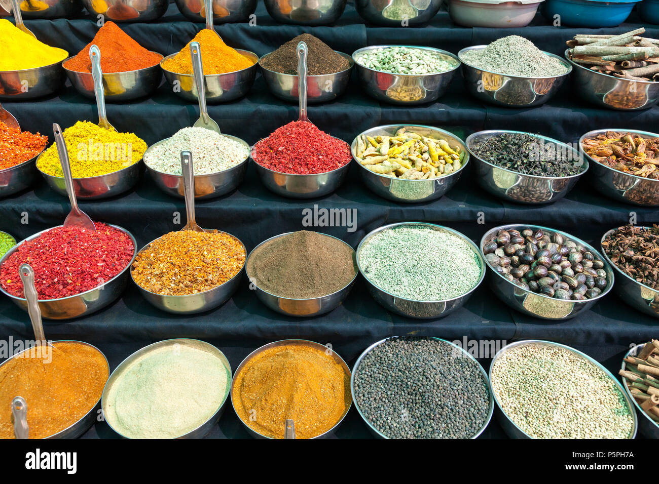 India, market, spice, stall hi-res stock photography and images - Alamy
